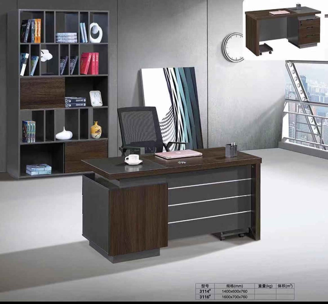 Staff Table – Mobelwood